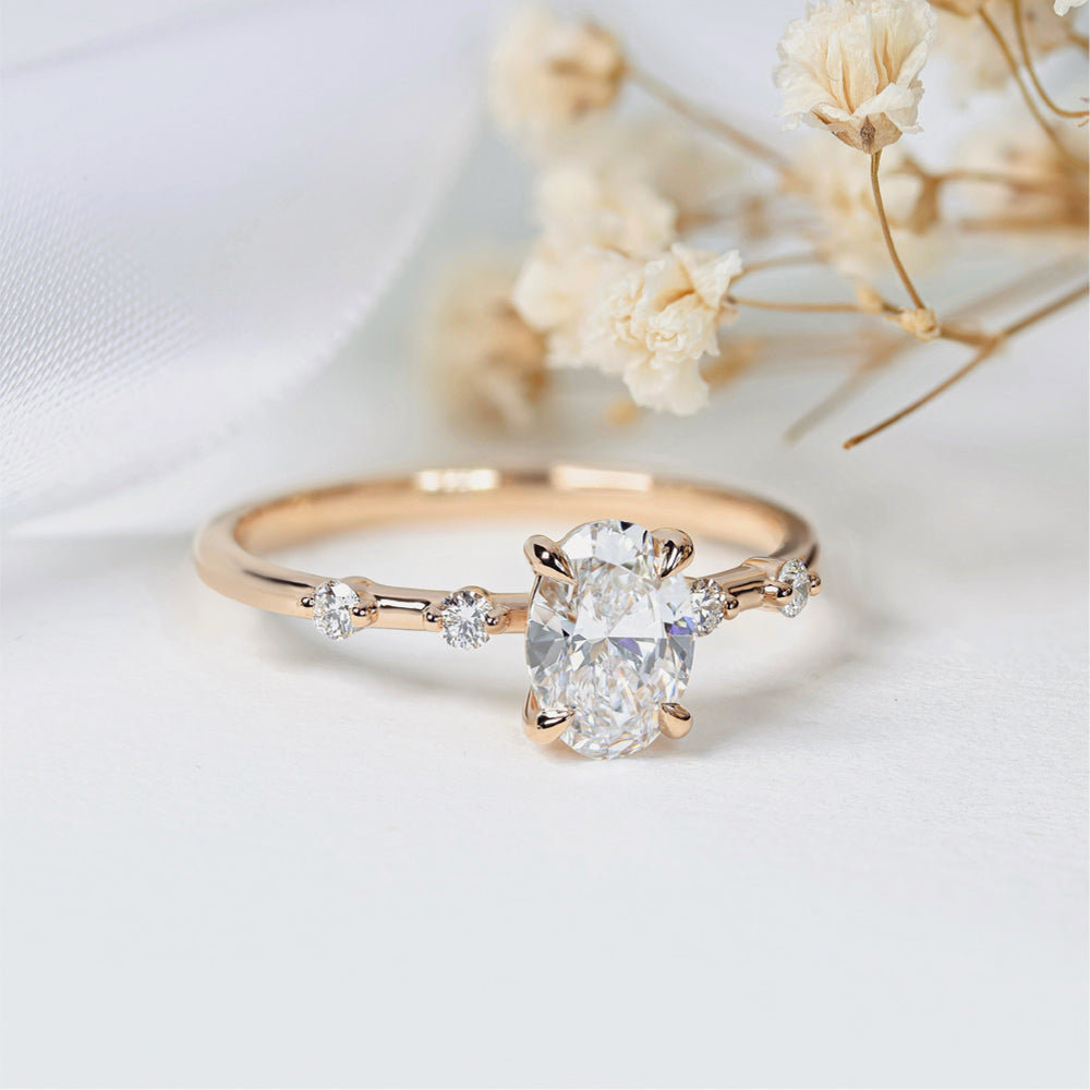 Juliette Oval Ring With Side Stones Yellow Gold Svanhilde Jewellery